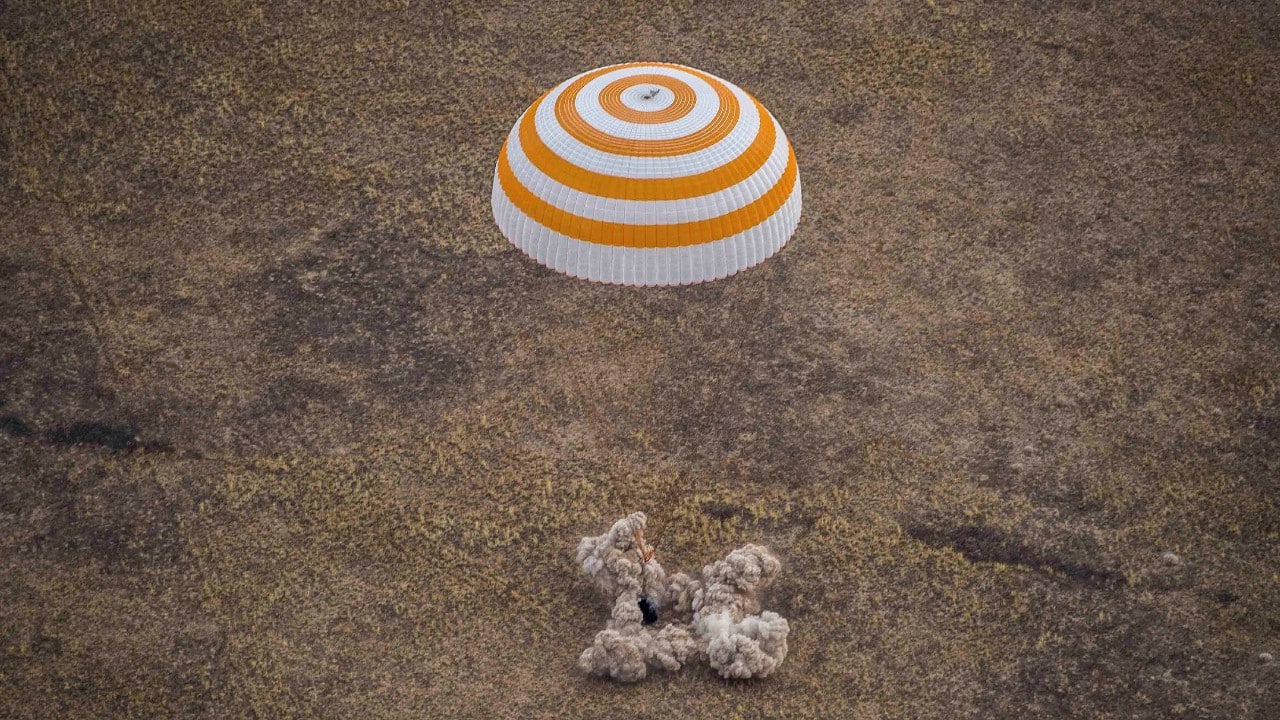 NASA astronaut Chris Cassidy, crewmates Ivan Vagner and Anatoly ...