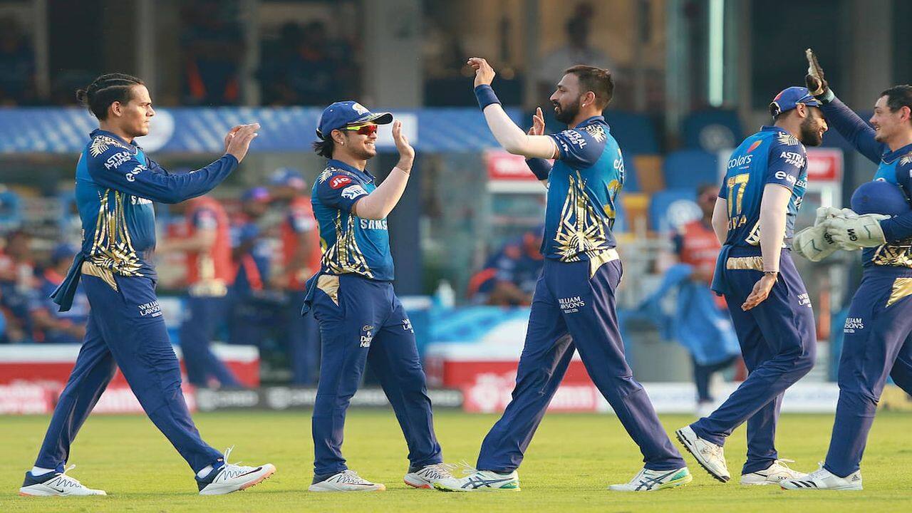 IPL snapshots MI vs SRH: All-round performance by Mumbai helps beat ...