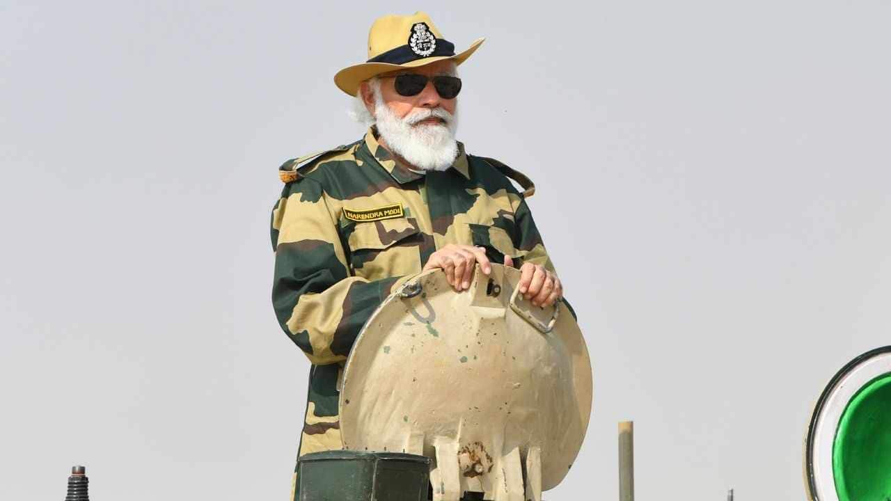 Diwali 2020: PM Narendra Modi spends time with soldiers at Longewala ...