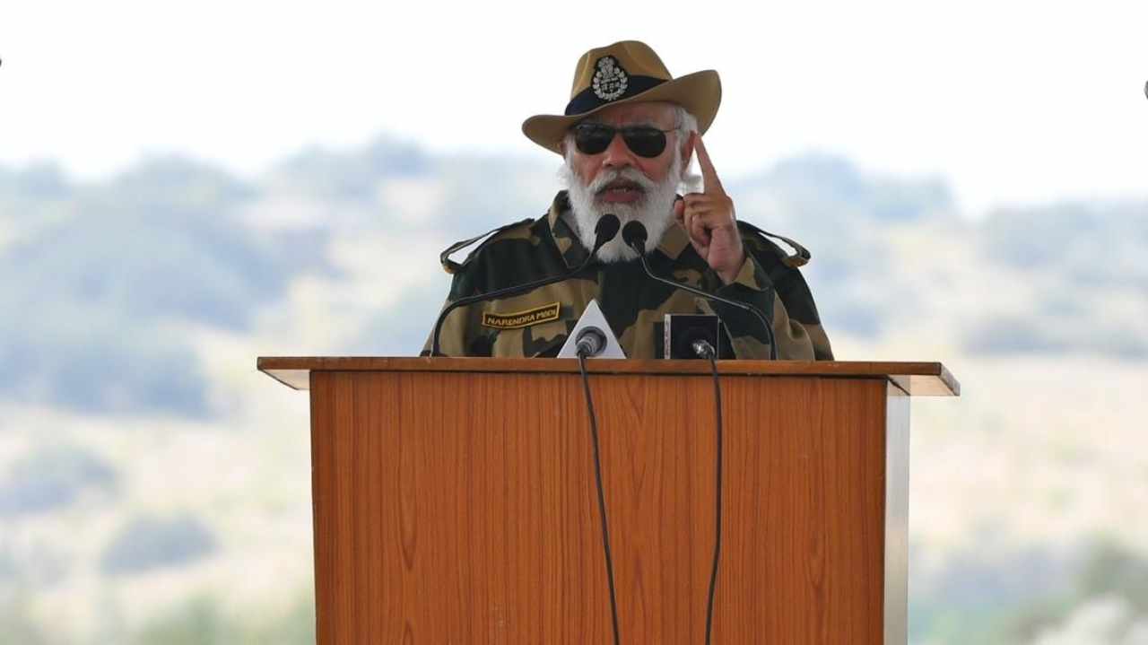 Diwali 2020: PM Narendra Modi spends time with soldiers at Longewala ...