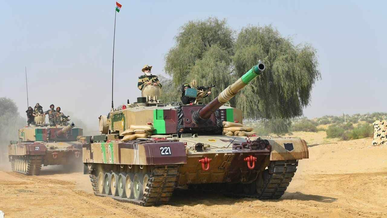 Diwali 2020: PM Narendra Modi spends time with soldiers at Longewala ...