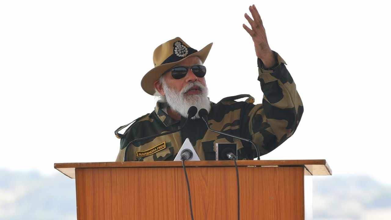 Diwali 2020: PM Narendra Modi spends time with soldiers at Longewala ...
