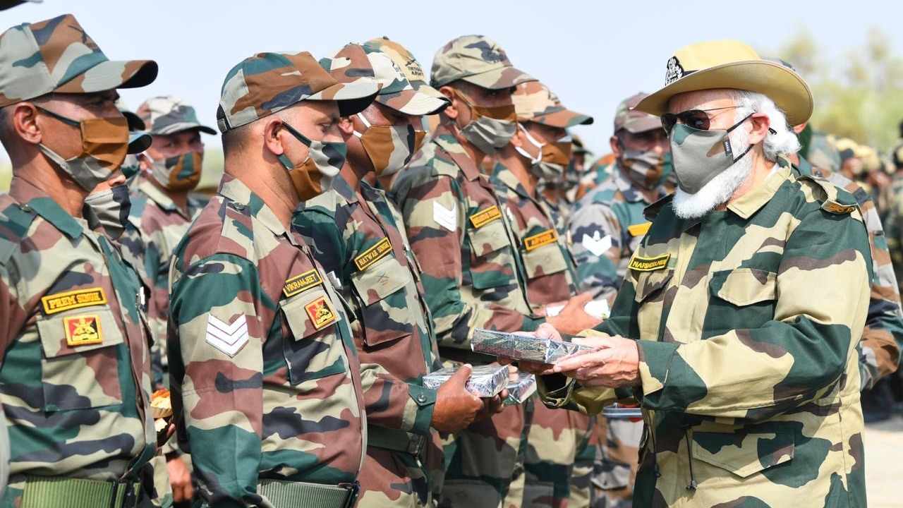 Diwali 2020: PM Narendra Modi spends time with soldiers at Longewala ...