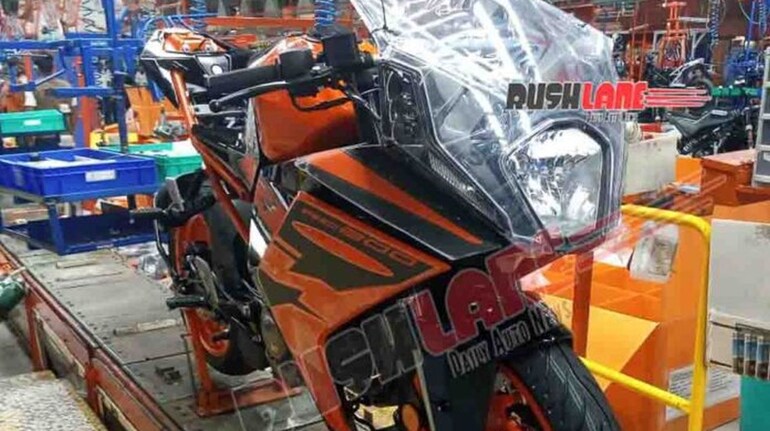 KTM RC 200 spied on the assembly line at Bajaj’s Chakan plant