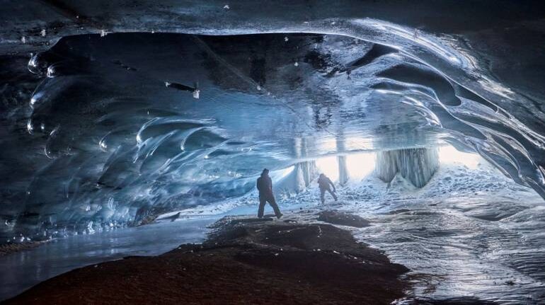 "Ice Cathedral" in Swiss Alps offers visitors unique show