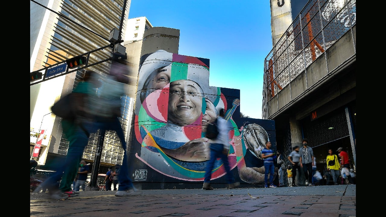 Venezuelan street artist seeks to inspire