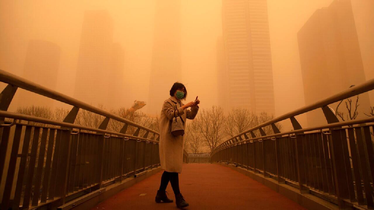 Beijing witnesses worst sandstorm in a decade, causing severe air pollution
