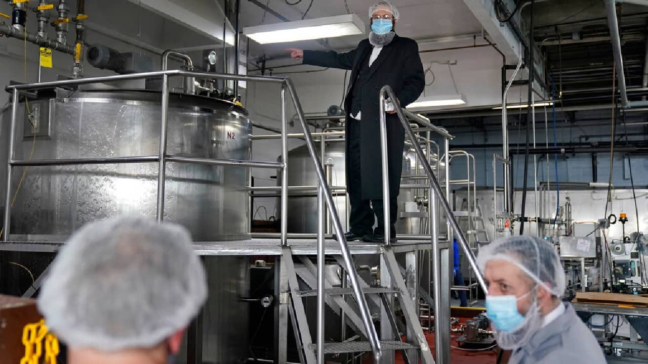 At a kosher food maker, a special Passover run