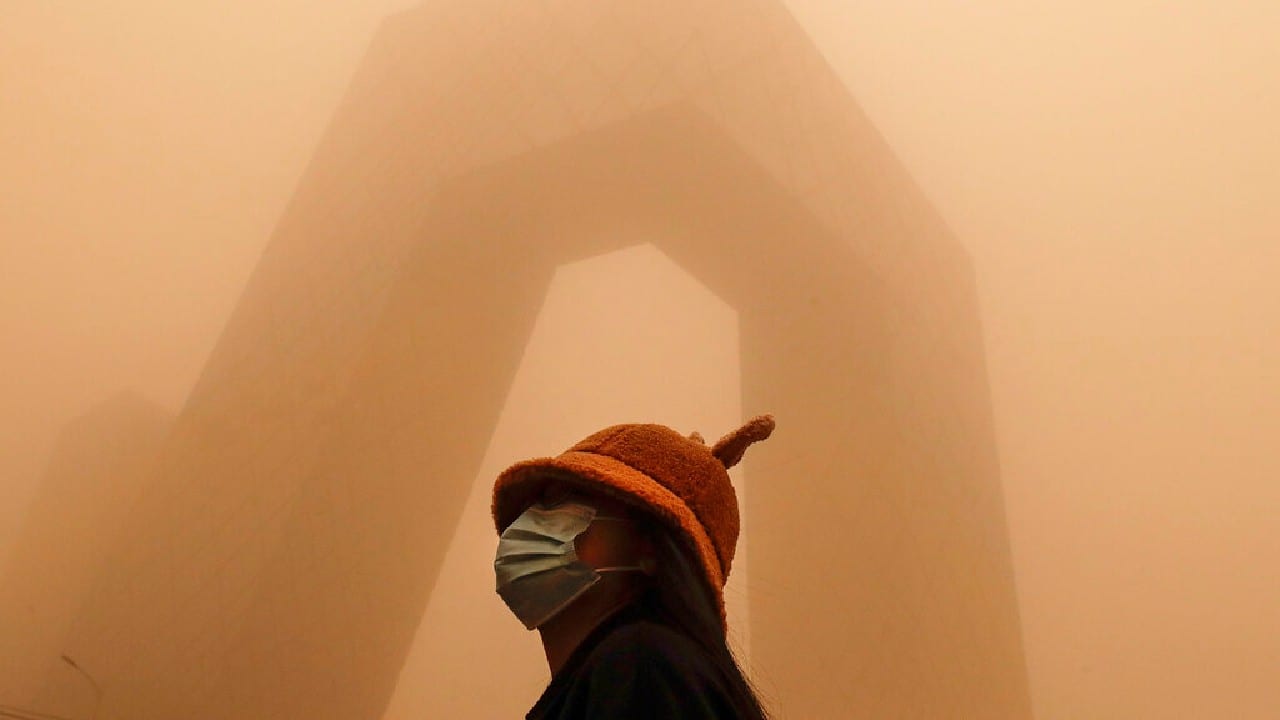 Beijing witnesses worst sandstorm in a decade, causing severe air pollution