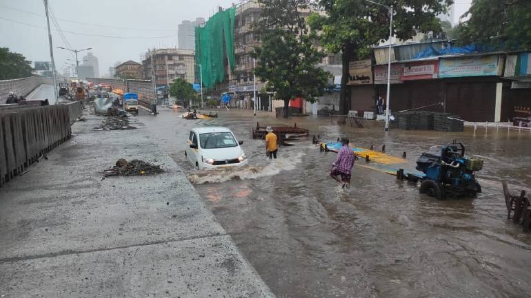 In Pics | Cyclone Tauktae: Severe cyclonic storm bears down on COVID ...