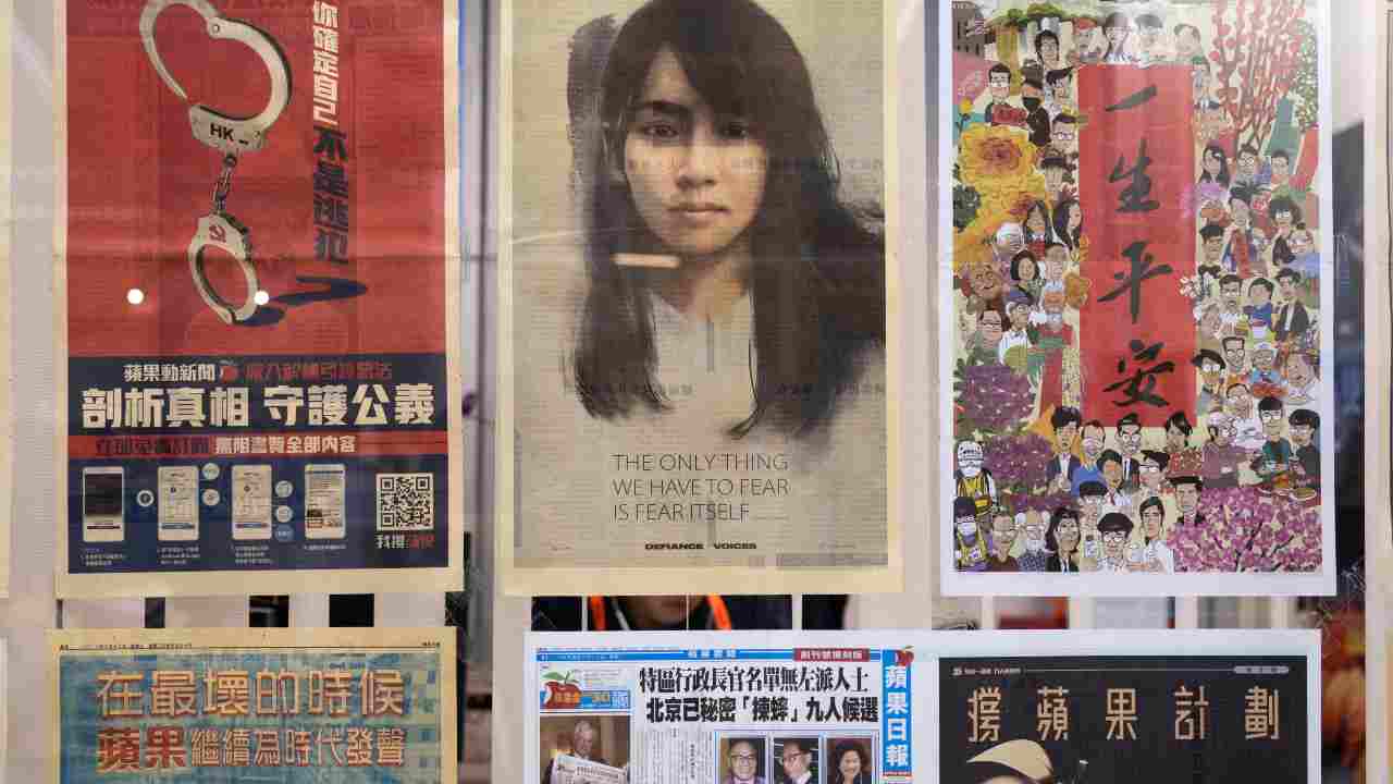 See pictures from China's crackdown on Apple Daily, the Hong Kong pro ...