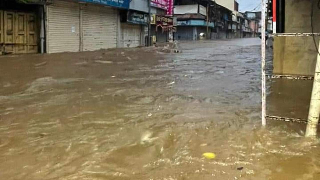 In Pics | Chiplun city flooded after incessant rain; thousands stranded ...