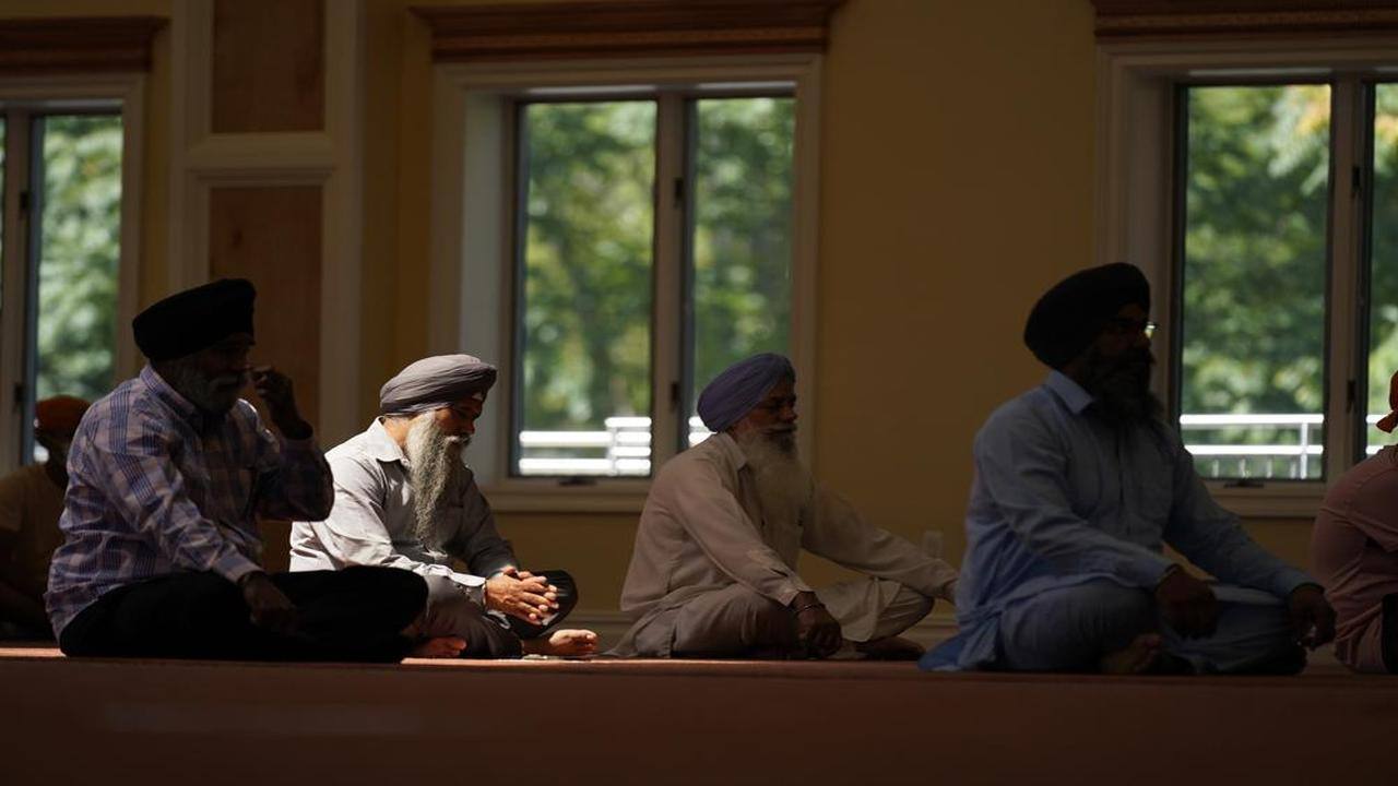 Young Sikhs still struggle with post-September 11 discrimination Young Sikhs still struggle with post-September 11 discrimination