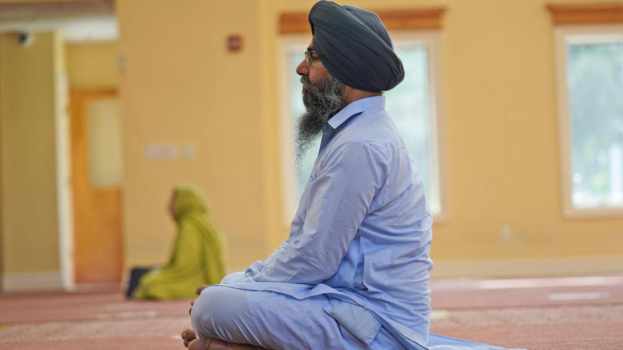 Young Sikhs still struggle with post-September 11 discrimination Young Sikhs still struggle with post-September 11 discrimination