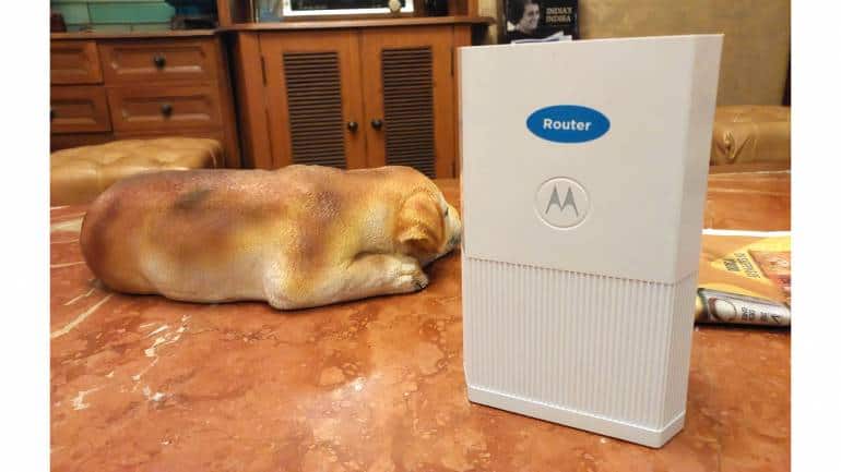 Motorola MH7020 mesh-ready WiFi router review: The Monk of WiFi routers ...