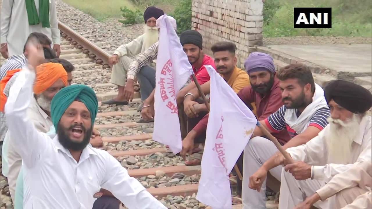 In Pics| Rail Roko Andolan: Farmers block railway track in Punjab ...