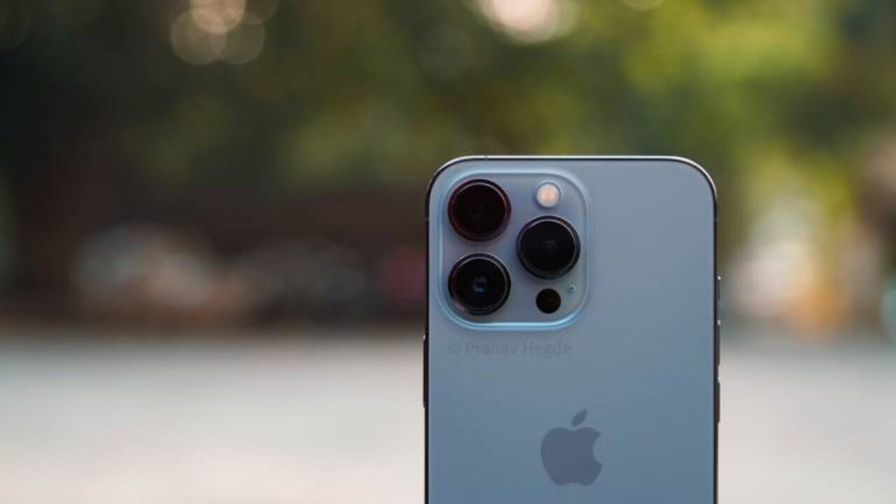 Apple iPhone dominates premium smartphone market; Samsung, OnePlus ...