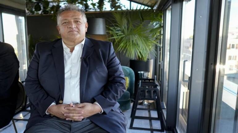 Moderna has no plans to share its COVID-19 vaccine recipe