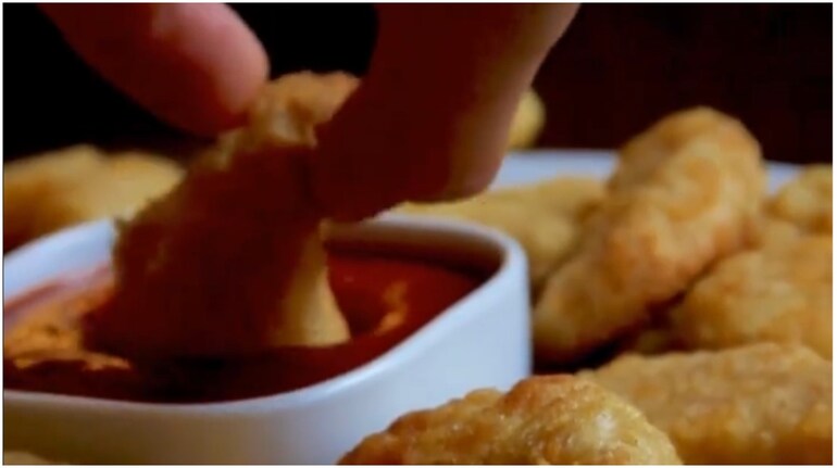 This company is hiring a “Chief Dipping Officer”, will pay £1,000 to ...
