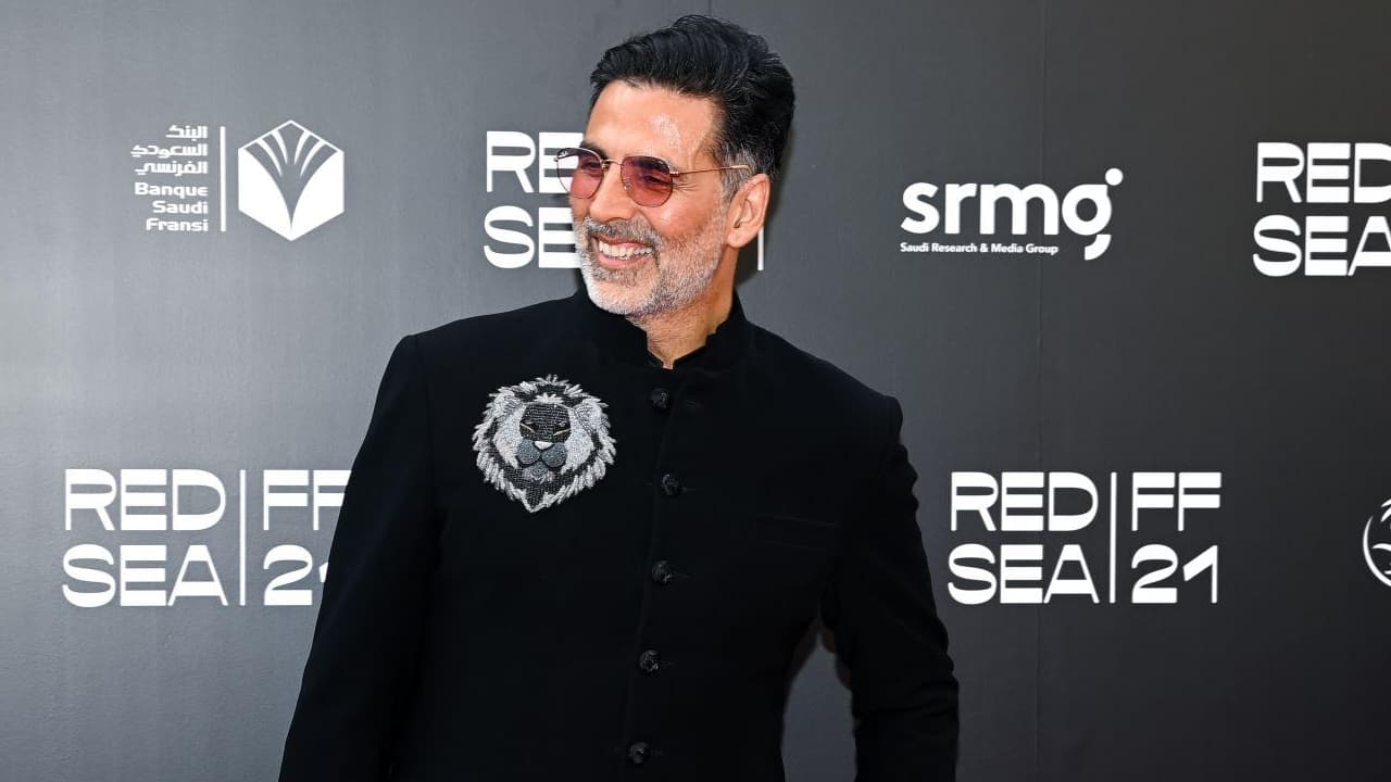 Akshay Kumar sustains from eye-injury during the filming of Housefull 5 ... Akshay Kumar sustains from eye-injury during the filming of Housefull 5 ...