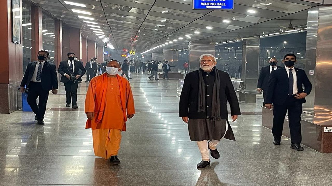 In Pics | Prime Minister Narendra Modi's mid-night inspection of ...