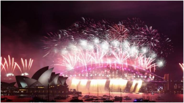 Fireworks industry on rebound path, Maharashtra key contributor to Rs ...