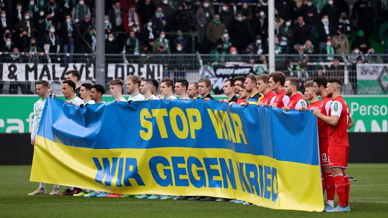 Russia-Ukraine Conflict | Sports world lets Ukrainian colours fly