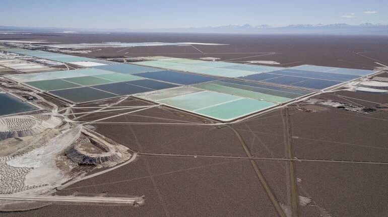Top lithium producer Tianqi plans near $2 billion IPO