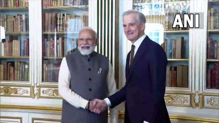 PM Modi meets Norwegian counterpart in Denmark, discusses ways to ...