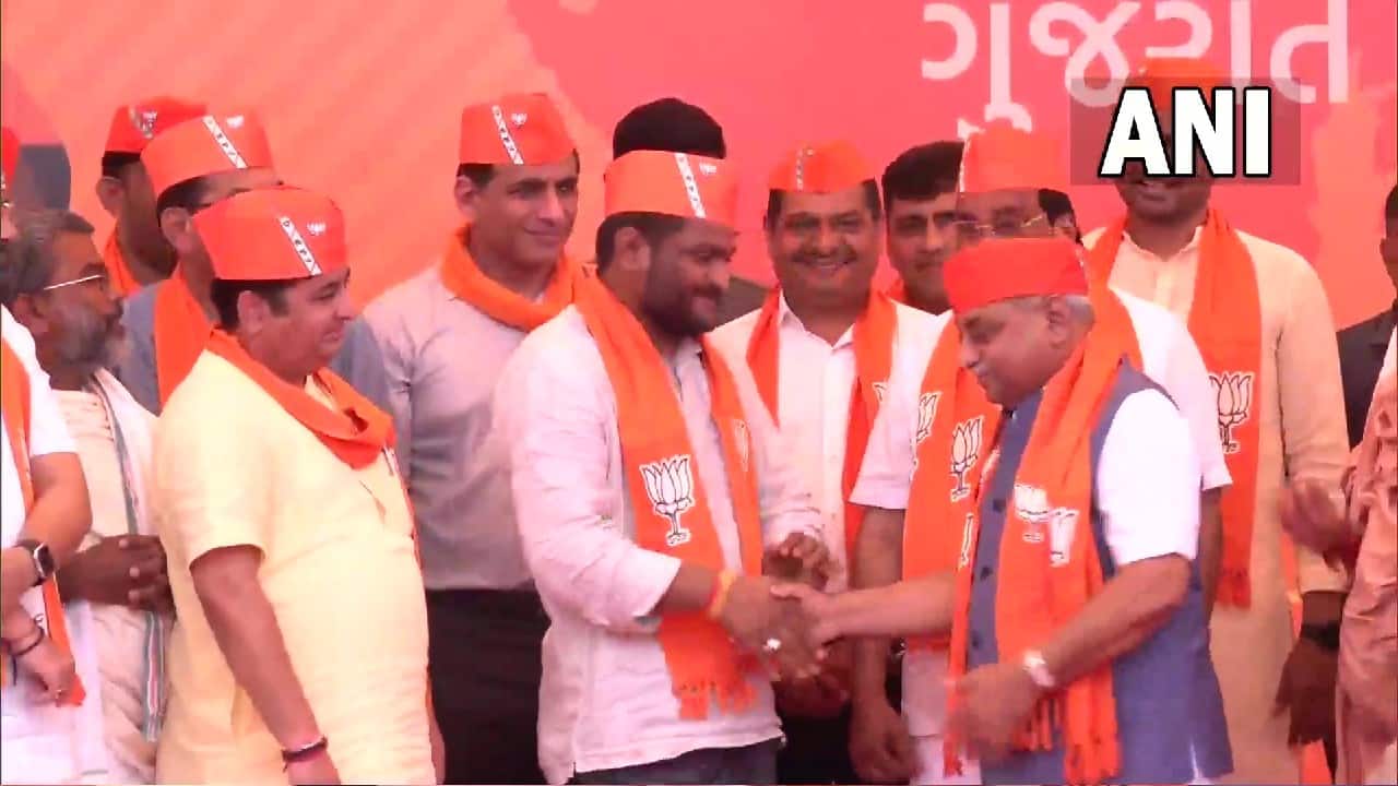 In Pics | Hardik Patel joins BJP ahead of Gujarat elections