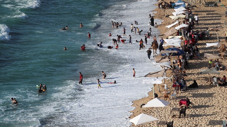 BMC to spend Rs 4 crore on Juhu beach beautification