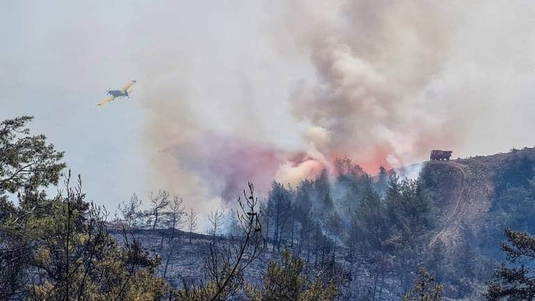 Massive wildfire continues to hit southwest Turkey for third day
