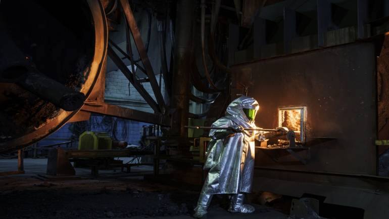 Chile permanently closes mining areas connected to giant sinkhole Chile permanently closes mining areas connected to giant sinkhole