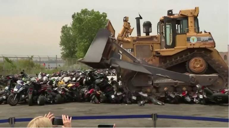 Video: In New York City, bulldozer crushes nearly 100 ‘dangerous’ dirt ...