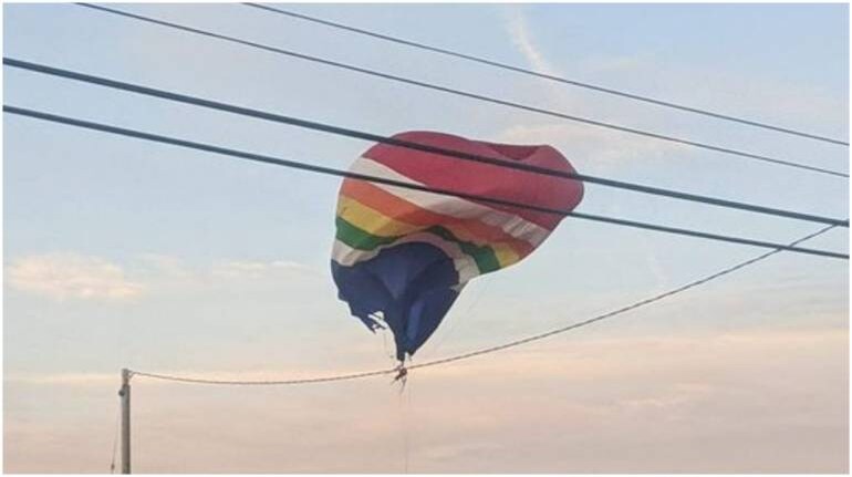 Video: Hot air balloon crashes into train in Wisconsin, 3 injured