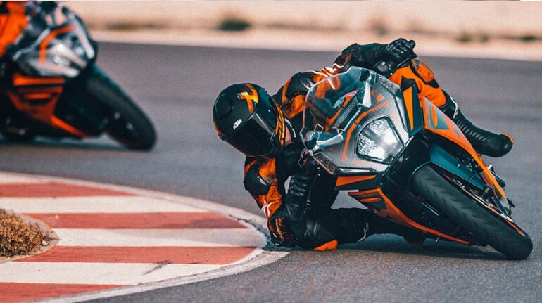 2023 KTM RC390 Review | The one for the road, and the race track as well