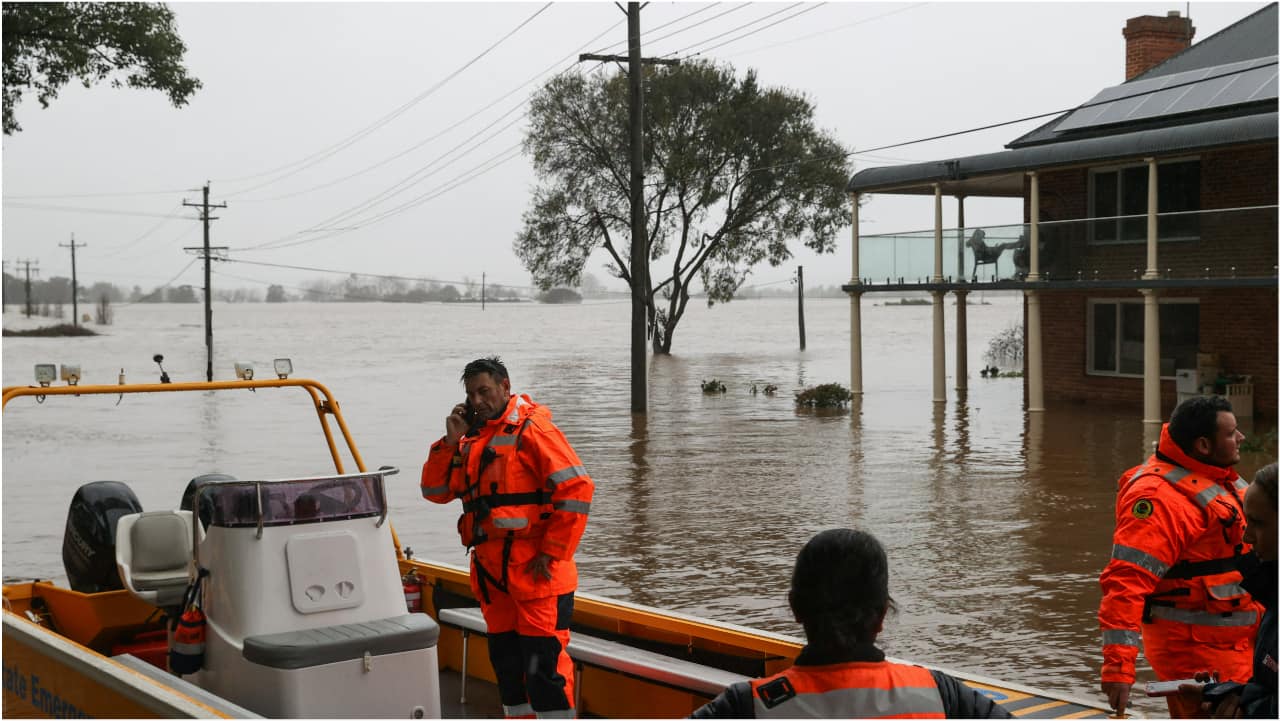 Australia floods: Thousands more asked to evacuate as crisis intensifies