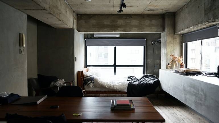 Woman lay dead in apartment for over 2 years, landlord kept collecting ...