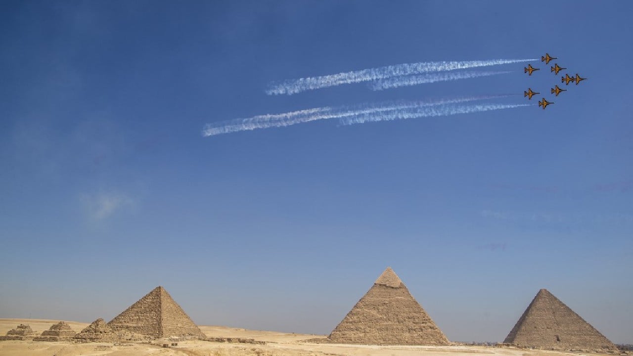 In Pics | Egypt, South Korea perform Pyramids Air Show 2022
