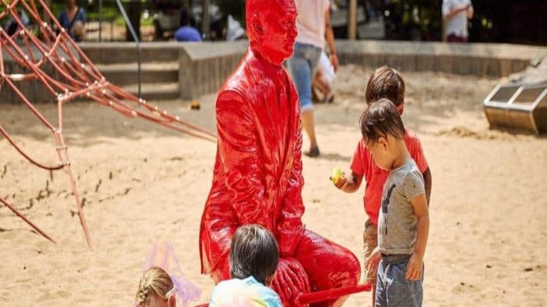 Blood-red Vladimir Putin statue in New York’s Central Park to denounce ...