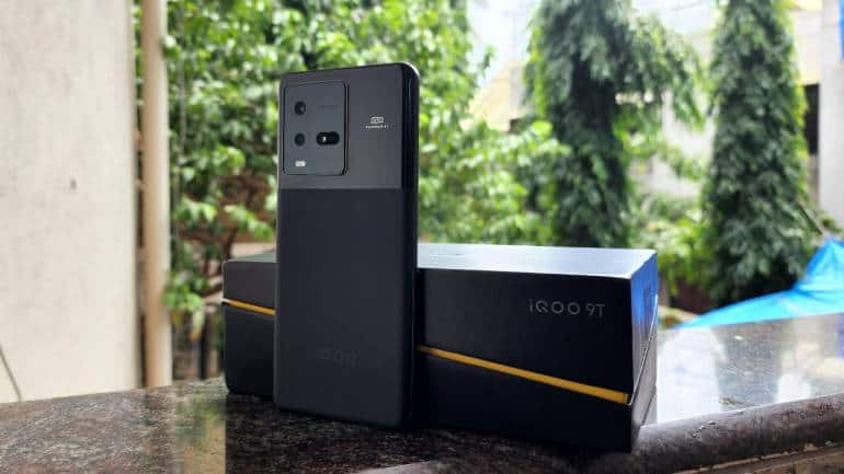 iQOO 9T launched in India with Snapdragon 8+ Gen 1 SoC, 120Hz E5 AMOLED Diplsay, 120W Charging