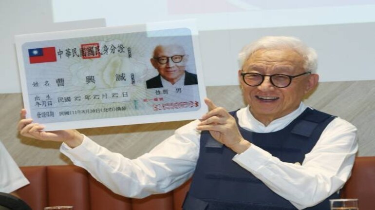 What prompted Robert Tsao to rekindle Taiwan allegiance, forsake China ties