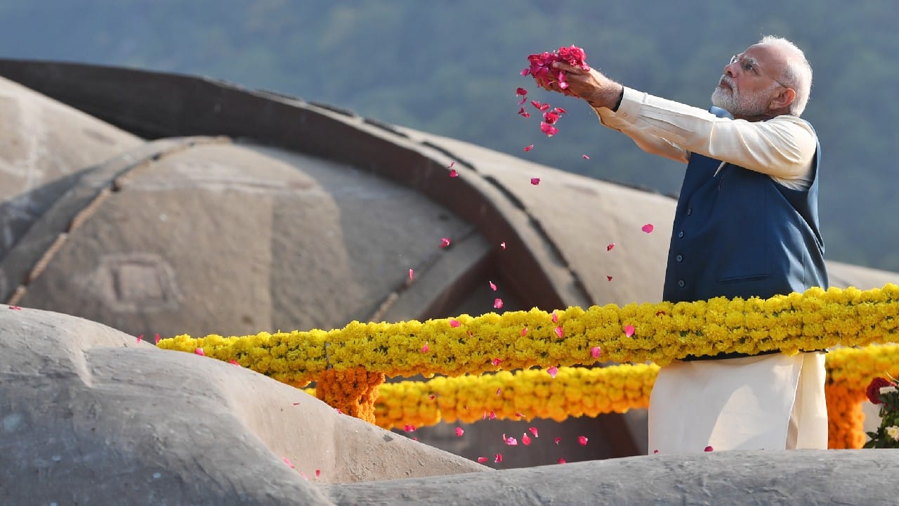 National Unity Day | Nation pays homage to Iron Man Sardar Vallabhbhai ...