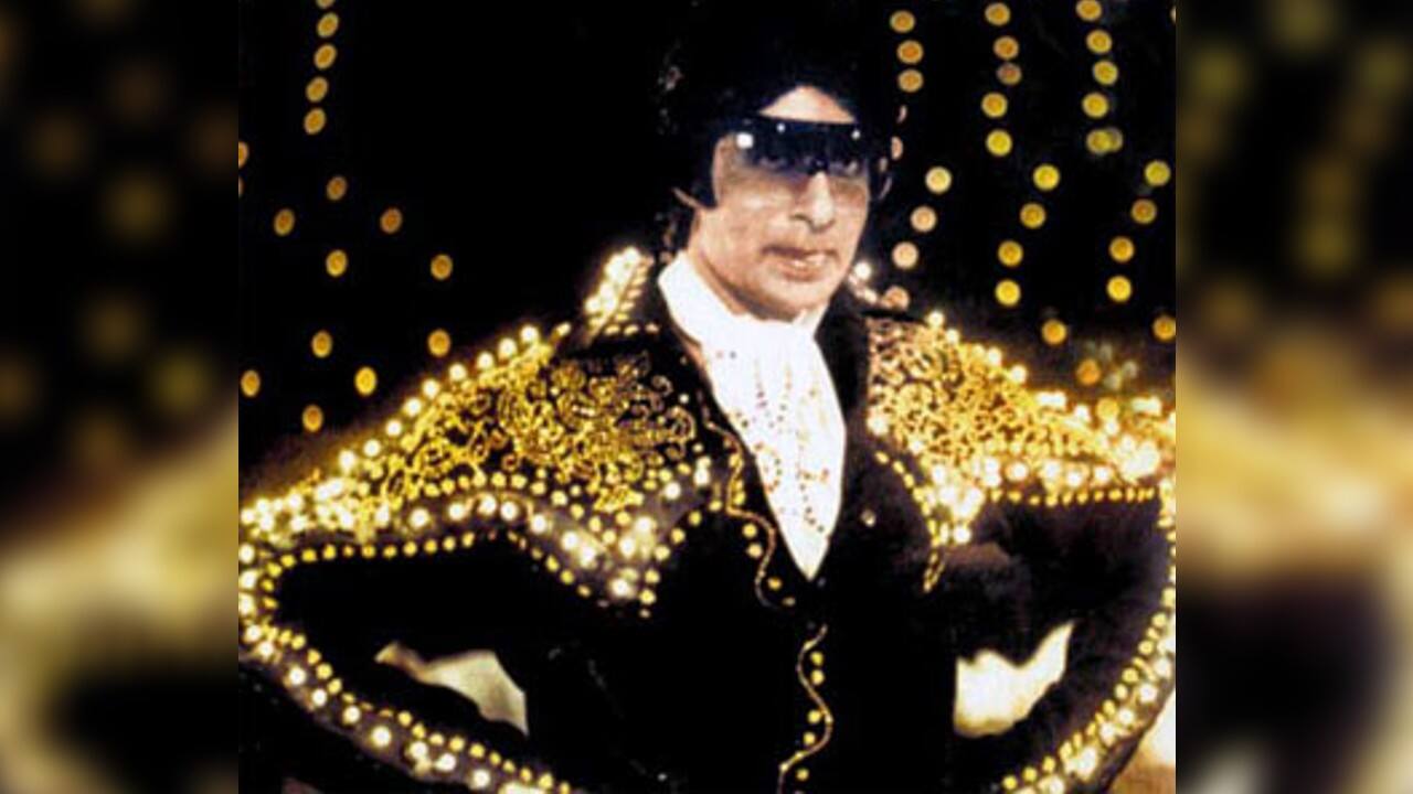 Happy Birthday Amitabh Bachchan: A look at some of his iconic looks ...