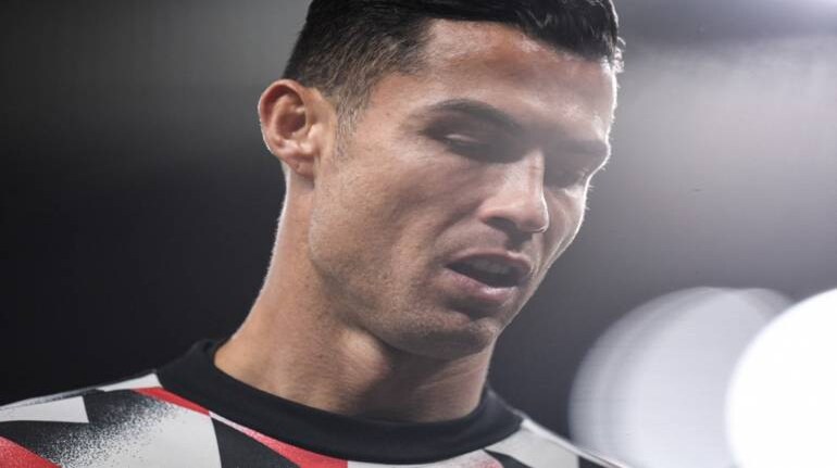 Cristiano Ronaldo dropped from Manchester United vs Chelsea squad after ...