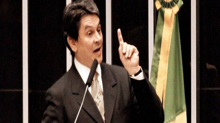 A Brazil politician threw grenades at police. He is now in custody
