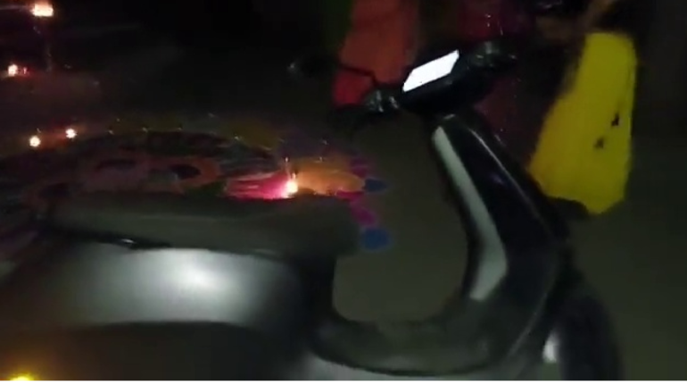 Please Don T Stop The Music Ola Scooter Turns Saviour In Power Cut