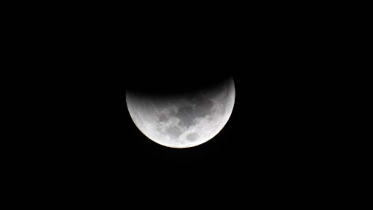 Last Blood Moon lunar eclipse until 2025: Pics from across the world