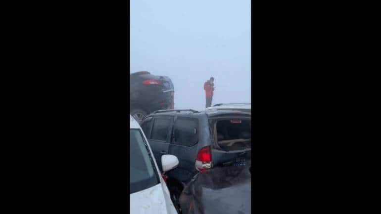 Watch: Cars crash into each other in massive pile up of 400 vehicles on ...