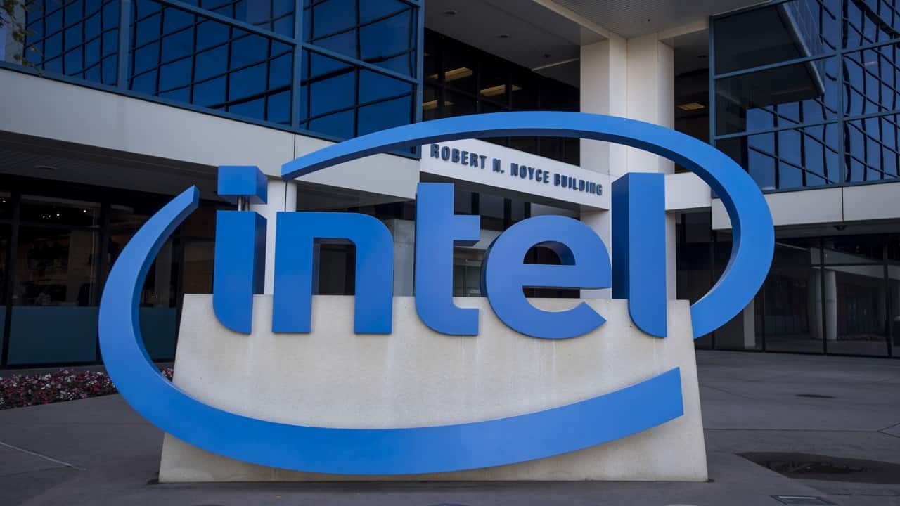 Intel on track for cumulative software sales of $1 billion by end 2027 ...